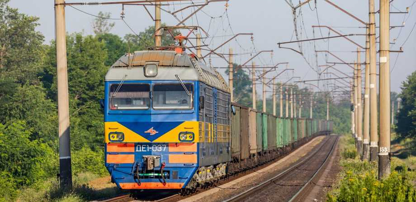 Укрзалізниця знову каже про підвищення вантажних тарифів: які її ...